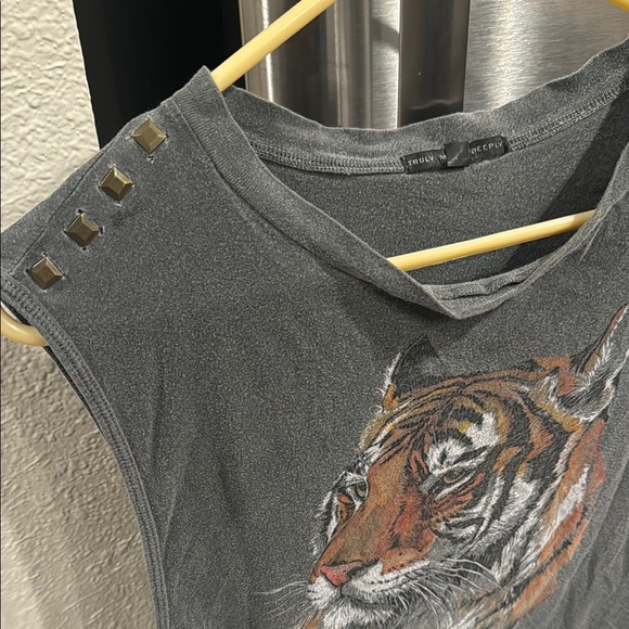 TRULY | Tops | Truly Gray Tiger Print Muscle Tee | Poshmark